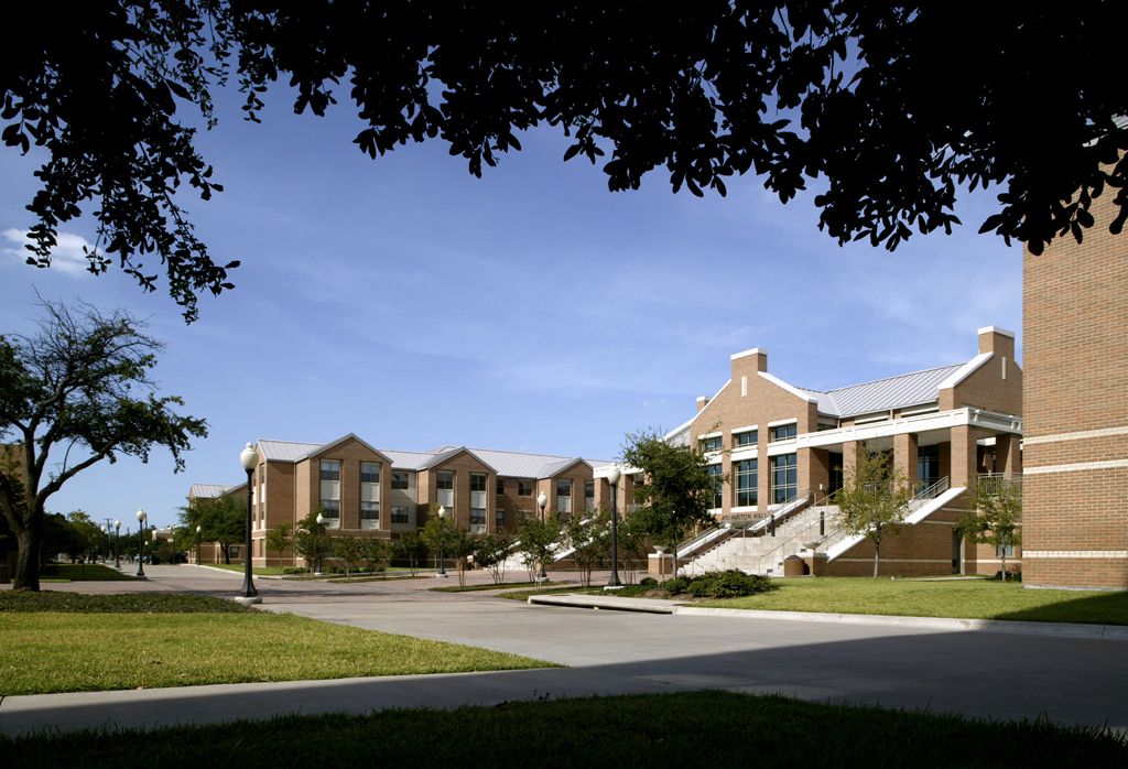 The University of Texas at Arlington - Arlington Hall | BOKA Powell